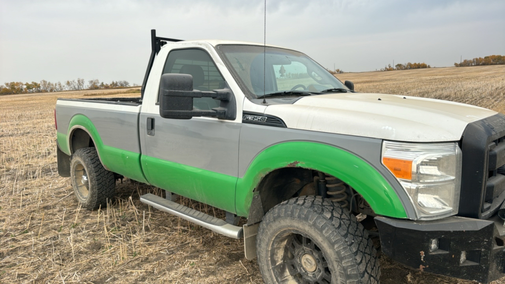 2012 Ford F350 Super Duty reg cab 4x4 gas